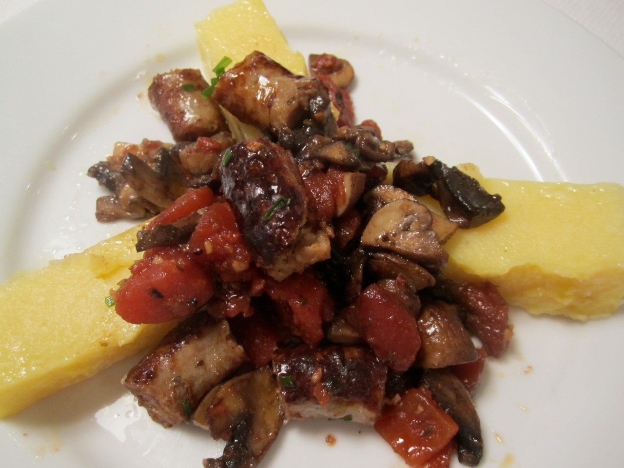 Beppi’s Luganiga Sausage with Mushrooms and Polenta | italianatedotcom